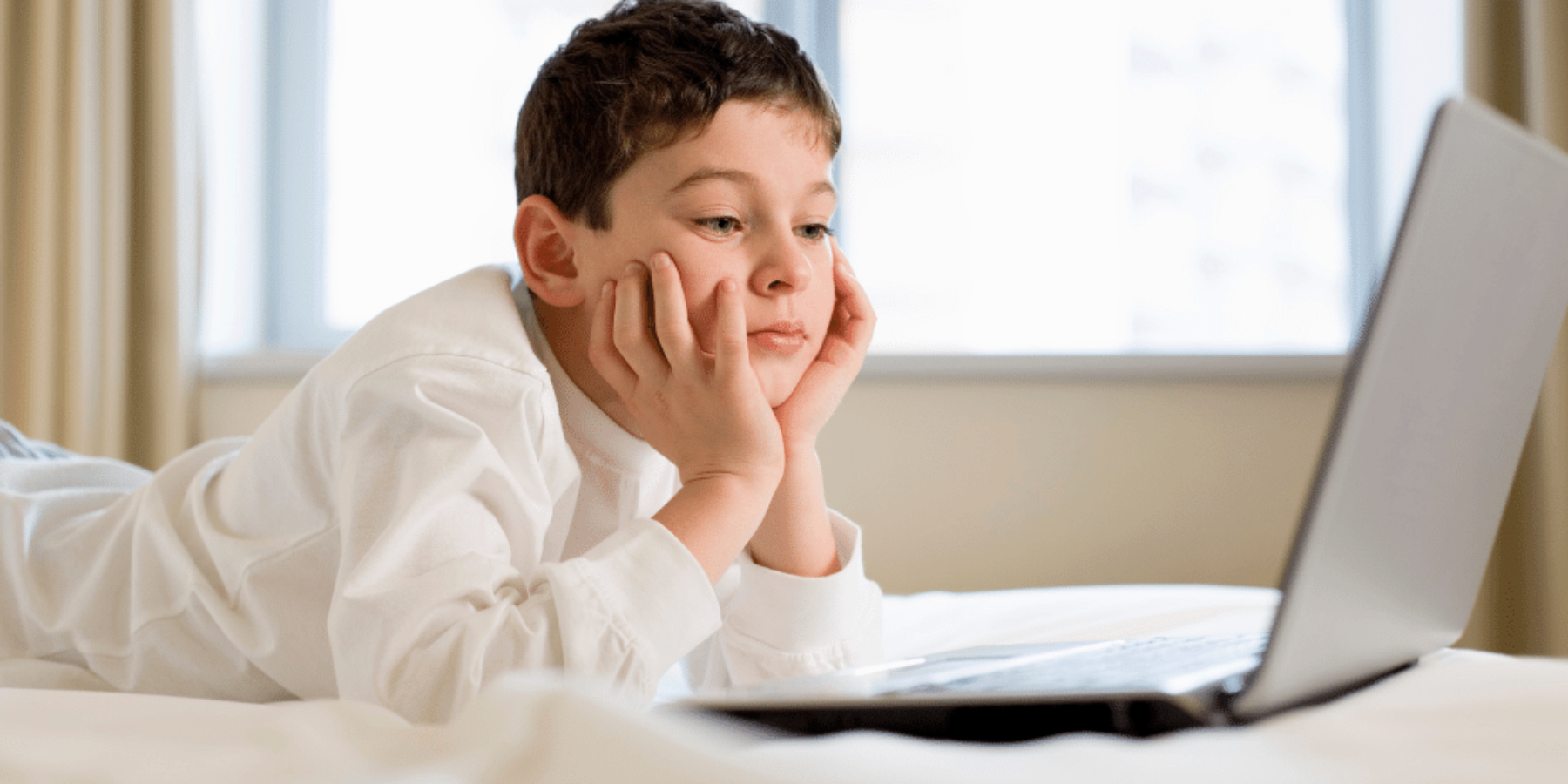 5 Signs Your Child is Unhappy at School - BoredMom