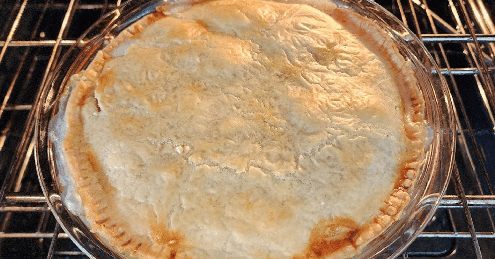 Easy Tomato Brunch Pie with Wick's Pie Crust - BoredMom